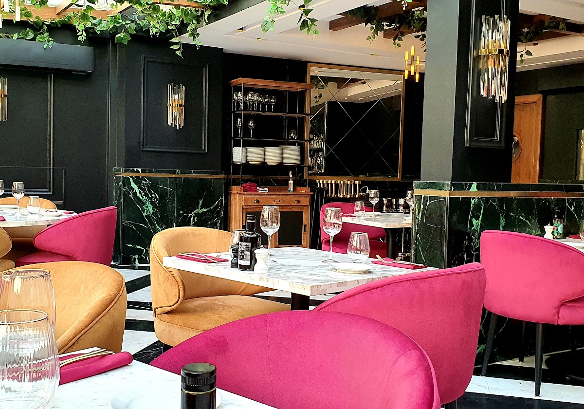 NOSTRA RESTAURANT – CUCINA TIPICA